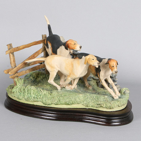 BORDER FINE ARTS 'FORRARD AWAY', MODEL NO. L64 BY ELIZABETH WAUGH ...