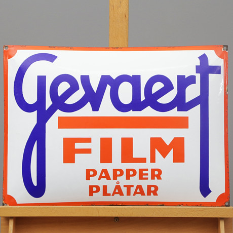 An enamel sign, Gevaert Film Paper Plates, 1930s. Art - Other - Auctionet