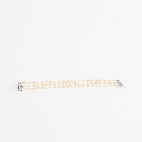 BRACELET, 3-row, JKa, Biva pearls, clasp in 18K white gold with ...