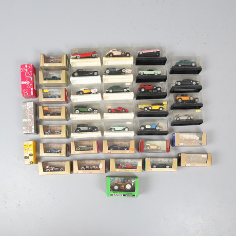 COLLECTION OF 1:43 SCALE CONTINENTAL DIECAST MODELS. Toys - Model cars ...
