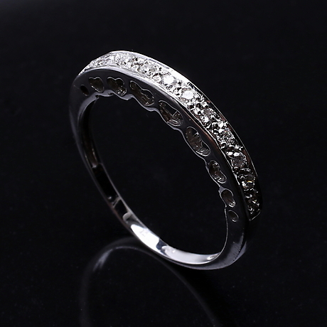 ALLIANCE RING in 18 K white gold with diamonds 0.143 ct p. Jewellery ...