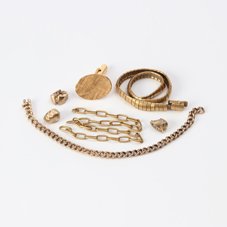 BATCH OF SCRAP GOLD. 18k gold and 14k gold. Jewellery & Gemstones ...
