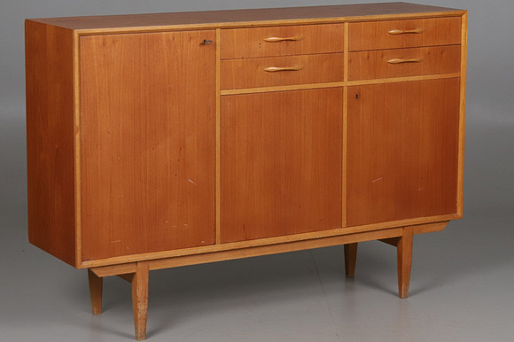 SIDEBOARD, teak & ek, 1900-tal. Möbler - Skåp & Hyllor - Auctionet