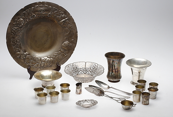 SILVER OBJECT, approx. 1760 grams. Silver & Metals - Silver - Auctionet
