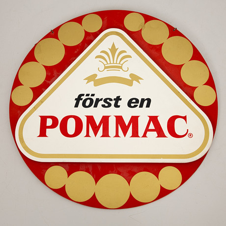 Cartel publicitario, «First a Pommac», metal lacado, años 70. Objetos ...