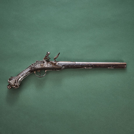 FLINTLOCK GUN, Turkish, Ottoman Empire, silver fittings, inlaid with ...