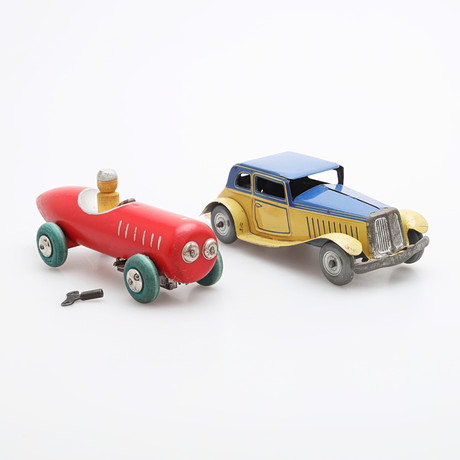 CARS, 2 Stück, Holz und lithografiertes Blech, unter anderem Mettoy ...