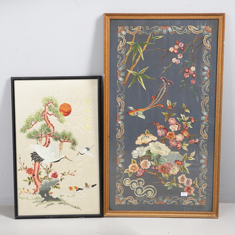 TWO FRAMED CHINESE SILK LONG THREAD PANELS. Asiatica - Textiles - Auctionet