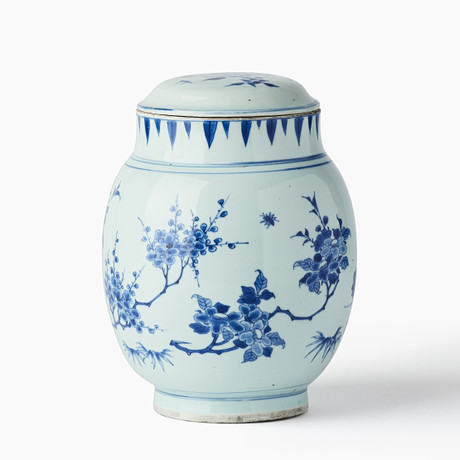 A Chinese Transitional Blue and White Porcelain 'Floral' Jar and a ...