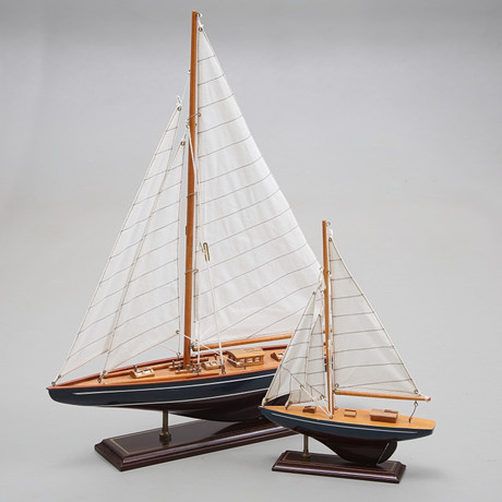 MODEL BOATS, 2 sailing boats. Collectables - Technica & Nautica - Auctionet
