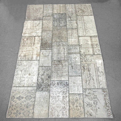 MATTA. Patchwork, 200x300 cm, samtida. Mattor & Textil - Mattor - Auctionet