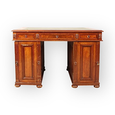 SKRIVBORD, ek, 1900-talets första del. Möbler - Skrivbord - Auctionet