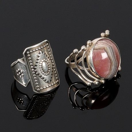 RINGAR, 2 st. Sterling silver, med bl.a. rodokrosit. 1900-tal. Smycken ...