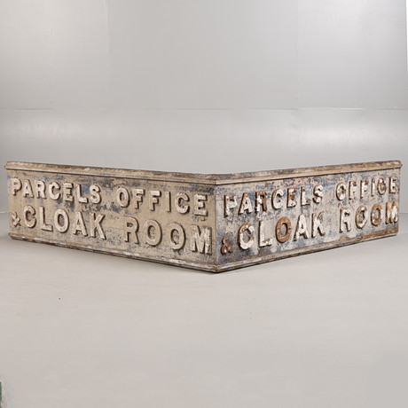 A RAILWAY "PARCELS OFFICE & CLOAK ROOM" WOODEN PAINTED SIGN ...