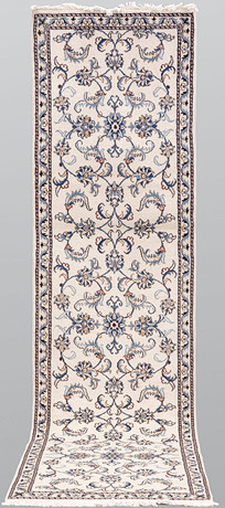 MATTA, Nain, silkesinslag, gallerimodell, 290*77 cm. Mattor & Textil ...