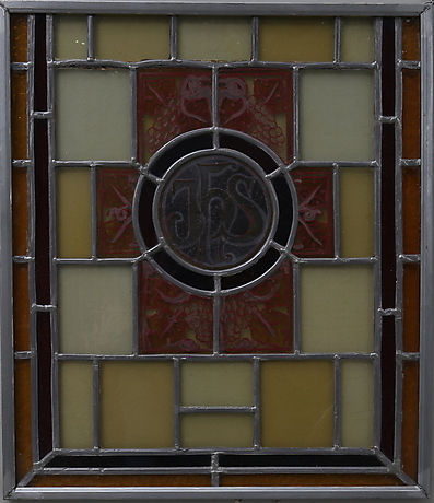 SHIELD WINDOWS, 1900s. Miscellaneous - Miscellaneous - Auctionet