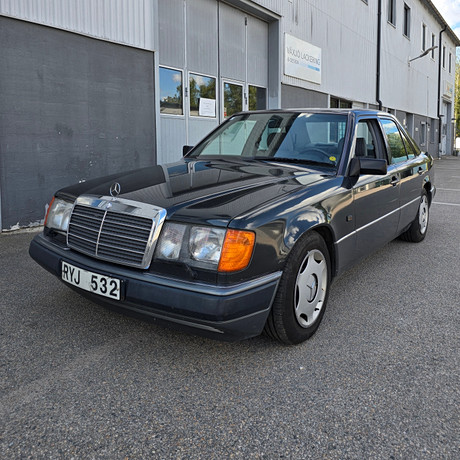 MERCEDES-BENZ, 220E, 1993, köparprovision 12,5% ink moms. Fordon, Båtar ...