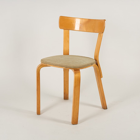 ALVAR AALTO. A model 69 (“sandwich”) chair, Artek 1940s. Designed in ...