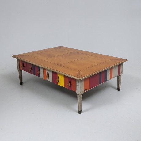 GRANGE, a contemporary Jacob Coffe table. Furniture - Tables - Auctionet
