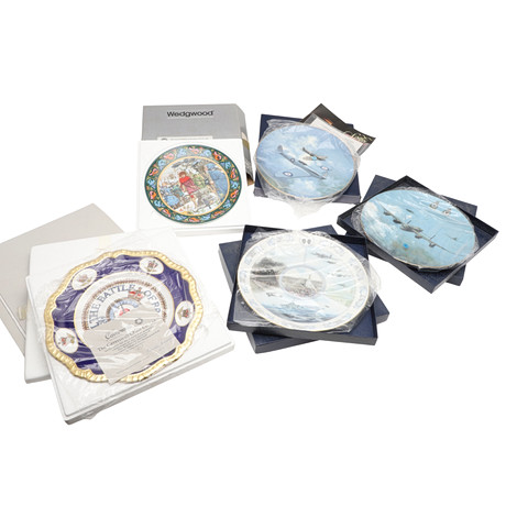 A QUANTITY OF BOXED COMMEMORATIVE PLATES. Ceramics & Porcelain ...