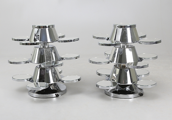 DISPLAYS, a pair, spinning model. Miscellaneous - Miscellaneous - Auctionet
