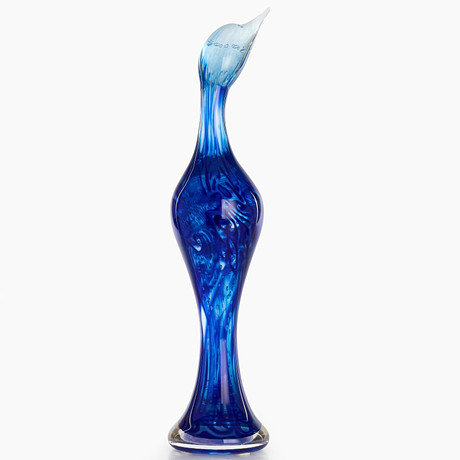 ASTRID GATE (Born 1956). Art glass in the shape of a bird, grail ...