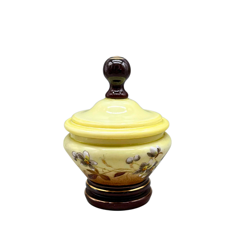 PORCELAIN BOX WITH LID, WITH FLORAL DECORATIONS. Ceramics & Porcelain ...