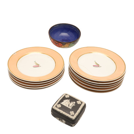 A SET OF ELEVEN WORCESTER ARMORIAL PLATES. Ceramics & Porcelain ...