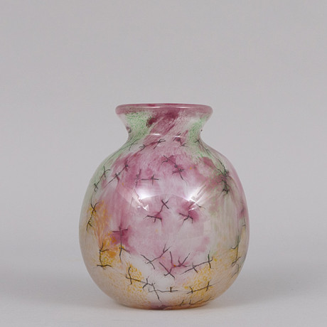 ADAM JABLONSKI. A crystal glass vase, signed. Glass - Other - Auctionet