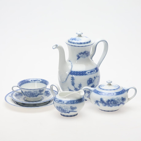 COFFEE SERVICE. 34+6 parts. Porcelain, Rosenthal “Balmoral”. Ceramics ...