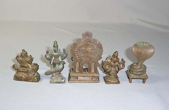 FIVE BUDDHIST SMALL BRONZES Southeast Asia. Asiatica - Auctionet