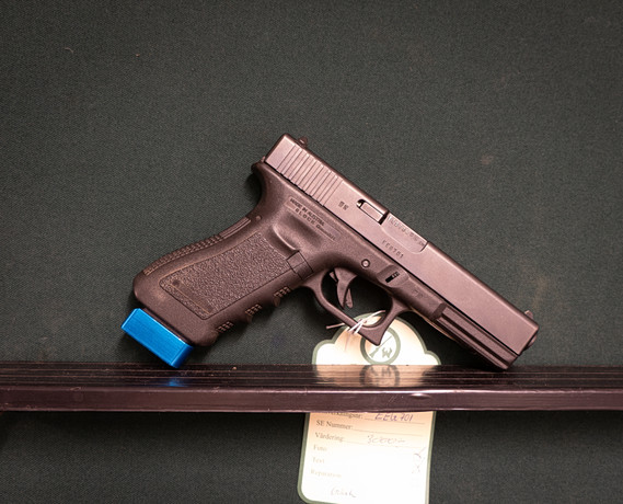 Glock cal. 9x19 Ref. No. EEG701. Licence weapons - Pistols - Auctionet