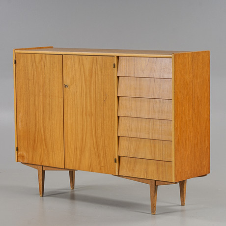 SKÅP Teak, 1950/60-tal. Möbler - Skåp & Hyllor - Auctionet