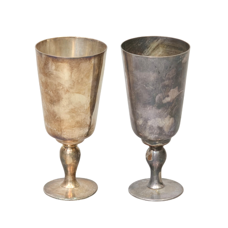 PAIR OF LARGE SILVER METAL CUPS. Silver & Metals - Other metals - Auctionet