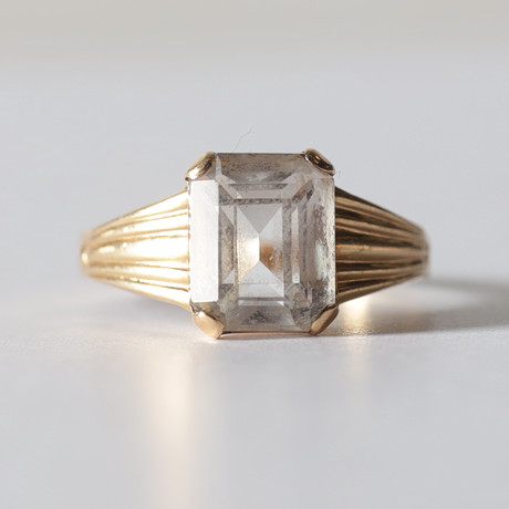A 18K gold ring with rock crystal, 1950s. Total weight approx. 2.8 ...