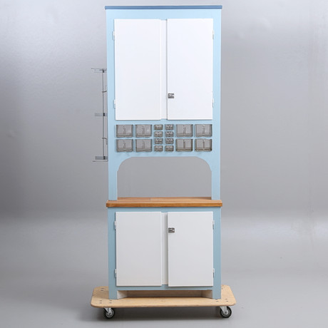 KITCHEN CABINET with 16 glass jars, around the middle of the 20th ...