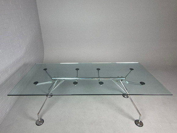 TECNO NOMOS DINING TABLE. Furniture - Dining tables - Auctionet