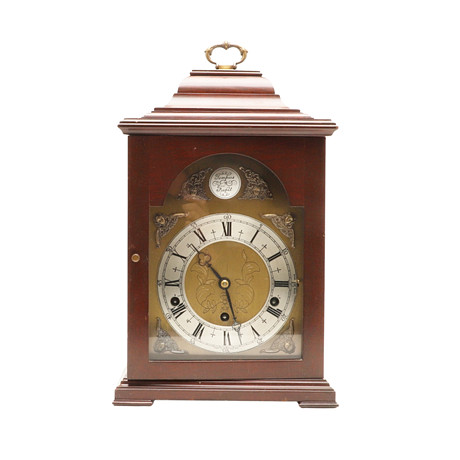 A MODERN CHIMING MAHOGANY BRACKET CLOCK BY ELLIOT OF LONDON. Clocks ...