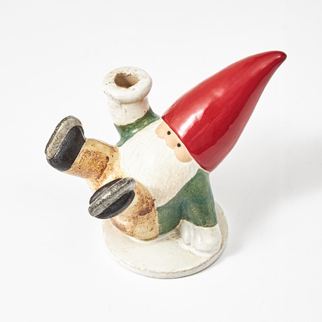 LISA LARSON. Figurin tomte med skridskor. stengods, signerad Lisa L. K ...