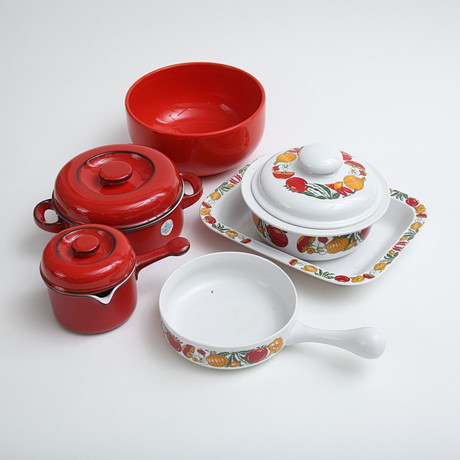 A set of 6 retro porcelain pots and moulds, Waechtersbach/Freiberg ...