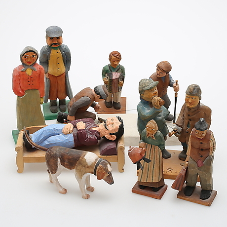 TRÄFIGURER, 9 st, snidade, signerade, 1960/80-tal. Konst - Skulptur ...