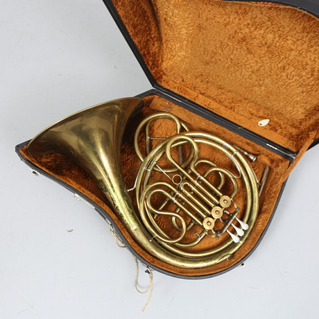 A brass VALTHORN. Concert. Collectables - Musical instruments - Auctionet