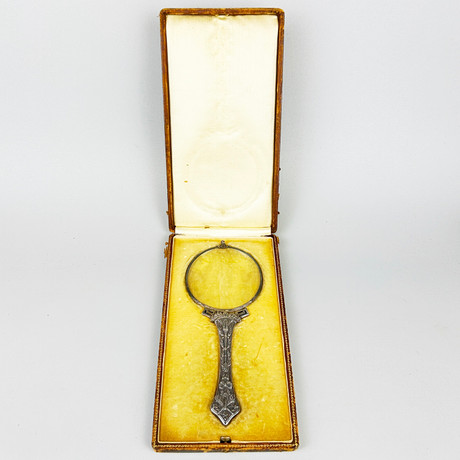 FRENCH SILVER MAGNIFYING GLASS. Silver & Metals - Silver - Auctionet