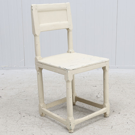 An almoge chair, white painted wood, 18th century. Furniture ...