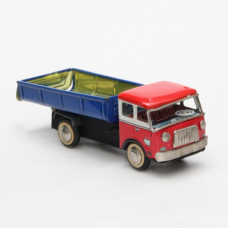 TOY CAR, metal. with tipping function. Toys - Model cars - Auctionet