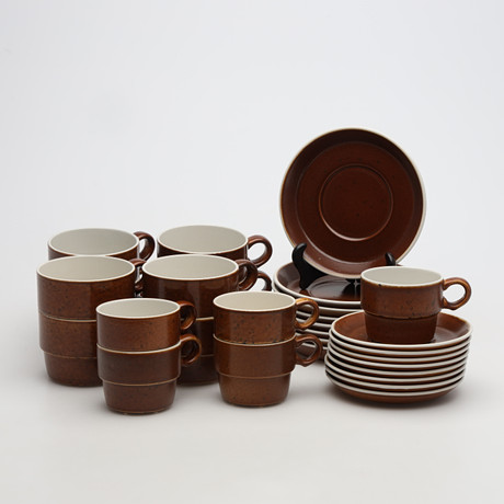 STIG LINDBERG. CUPS and SAUCERS, 29 pieces, coffee & tea, “Coq ...