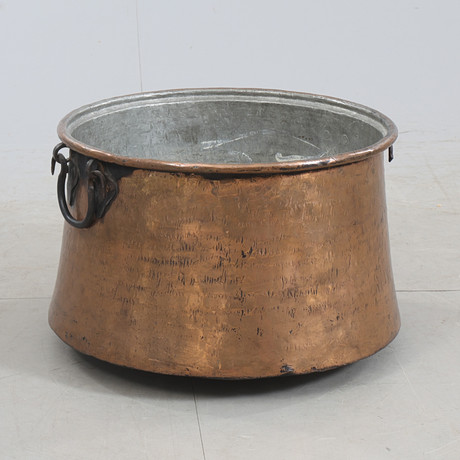 Un caldero de latón, hierro forjado, siglo XVIII/XX. Arte popular ...