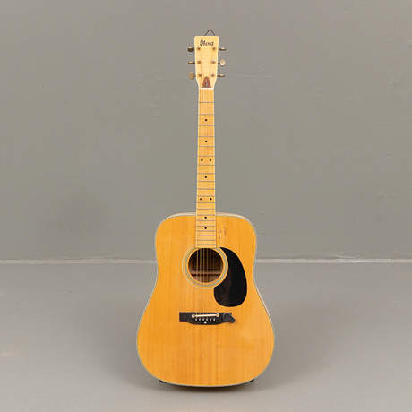 A 1970s-era Ibanez Concord guitar. Collectables - Musical instruments ...