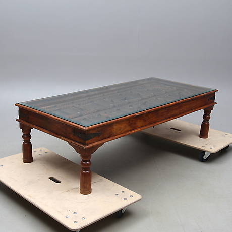 COFFEE TABLE with older door from Saudi Arabia, 1900s. Furniture ...
