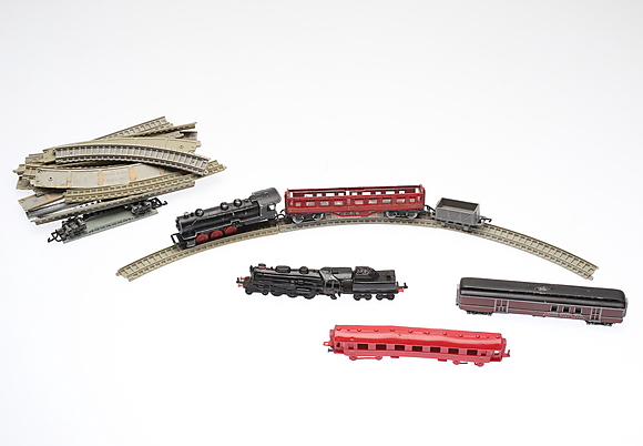 TRAIN SET, train, switches and rails, Lone Star, England. Toys - Auctionet